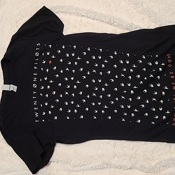Rock Me | Tops | Twenty One Pilots Tshirt | Poshmark
